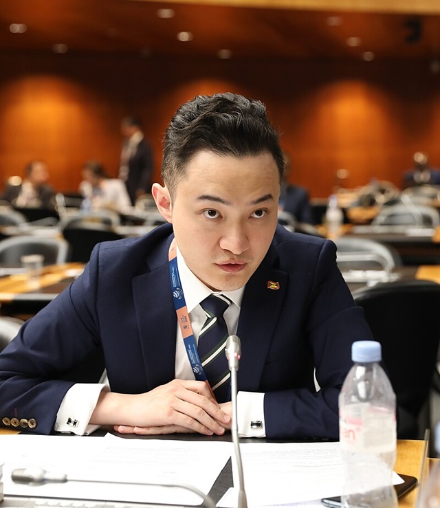 Justin Sun Stakes 100M In ETH, Clears Path For Tron Memes Pump